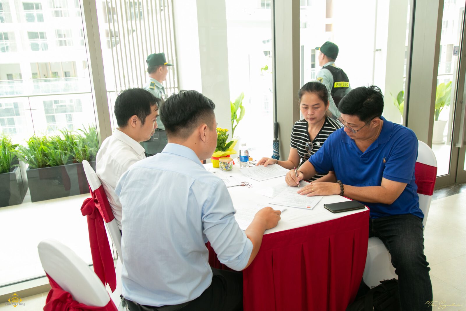 [THE SIGNATURE] Some emotional stories at handover event. - Midtown